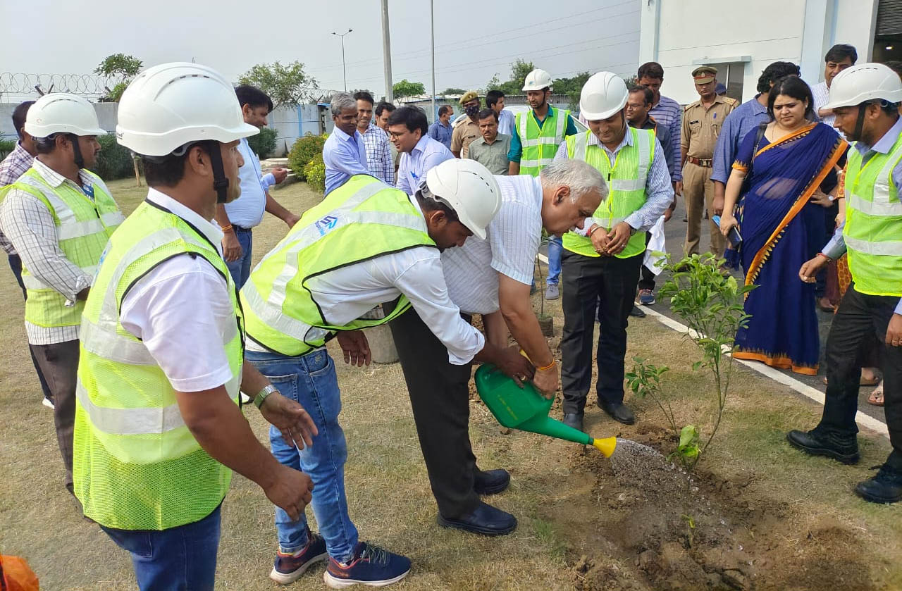 आईआईटीजीएनएल में ऑटोमेटिक वेस्ट कलेक्शन सिस्टम के दुसरे प्लांट का शुभारंभ
