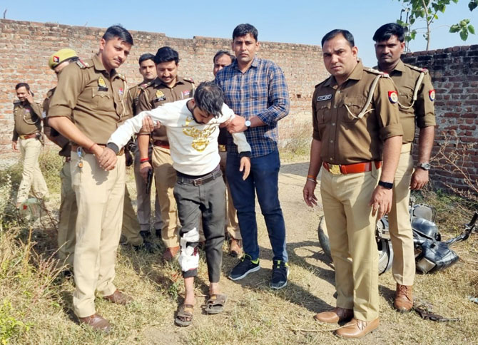 गोकश में फरार, मुठभेड़ में हुआ गिरफ्तार - UdayBhoomi