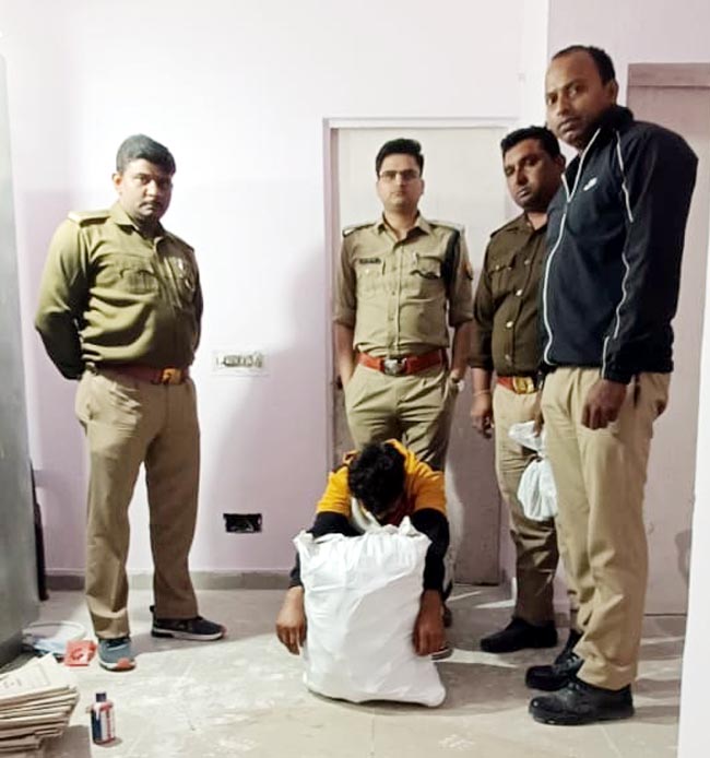 चाय की ठेली ग्राहकों को बेचता था हरियाणा की शराब - UdayBhoomi